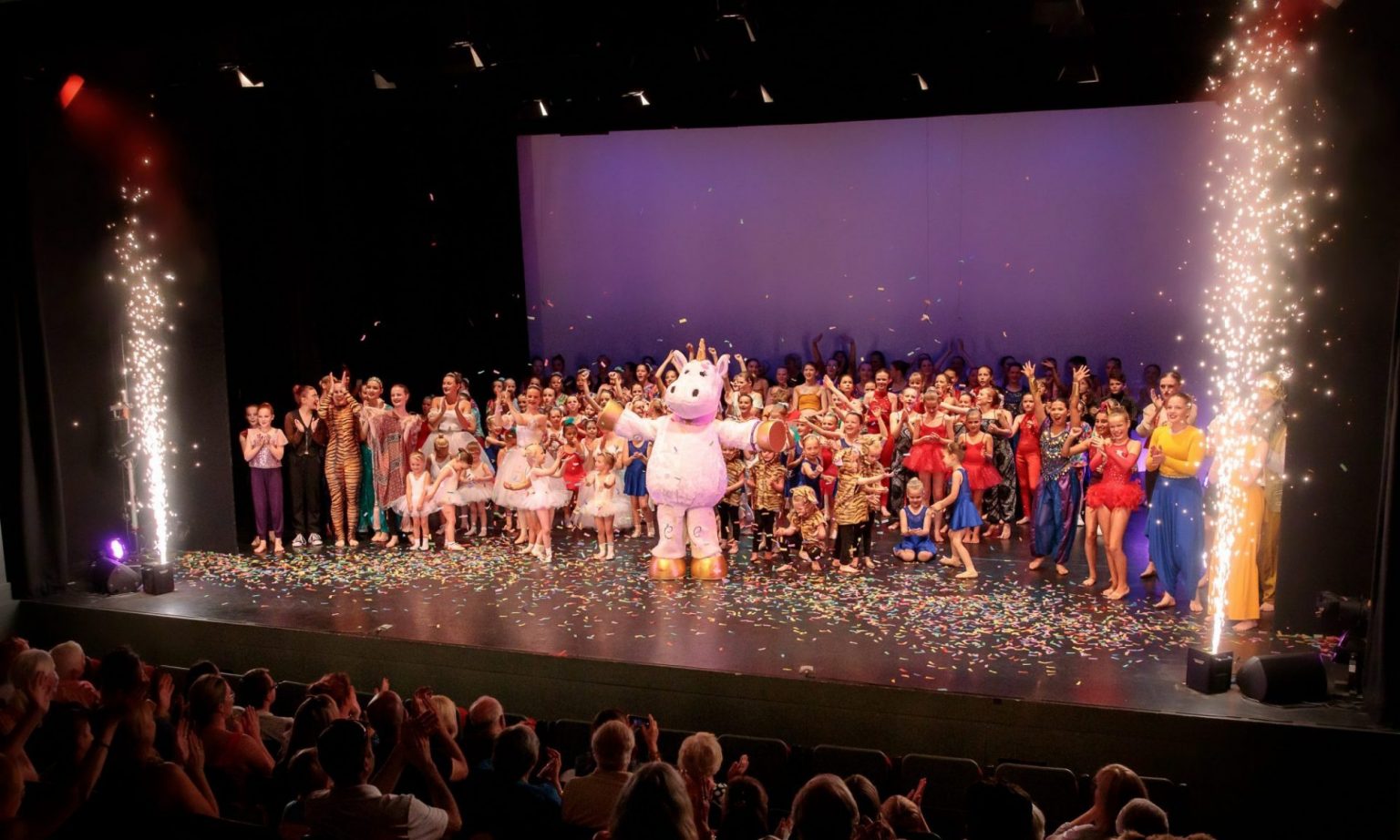 Roynon Performing Arts - Hampshire based provider of the creative arts